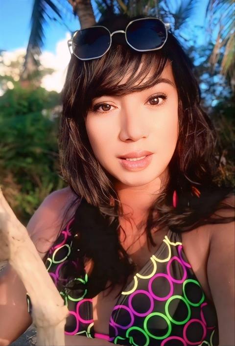 chandelle - being ladyboy is not a crime ^_^ dont be afraid i dont bite :)