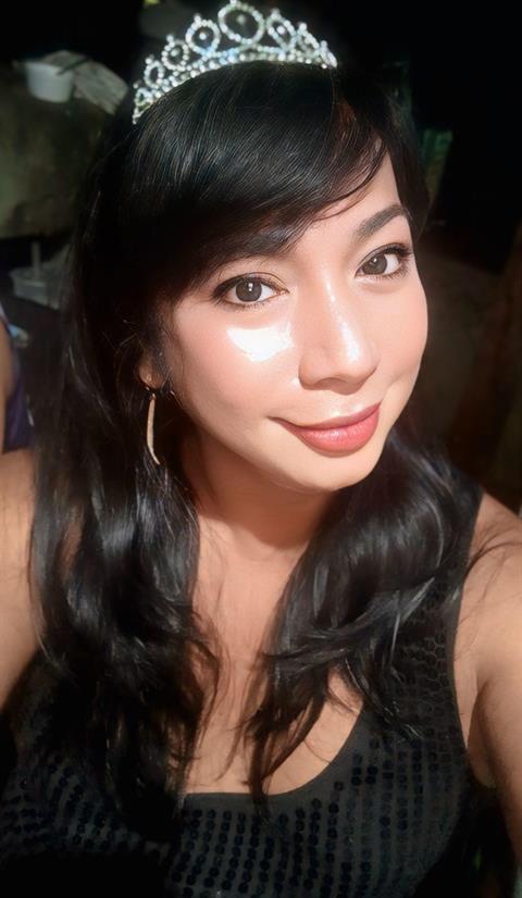 chandelle - being ladyboy is not a crime ^_^ dont be afraid i dont bite :)